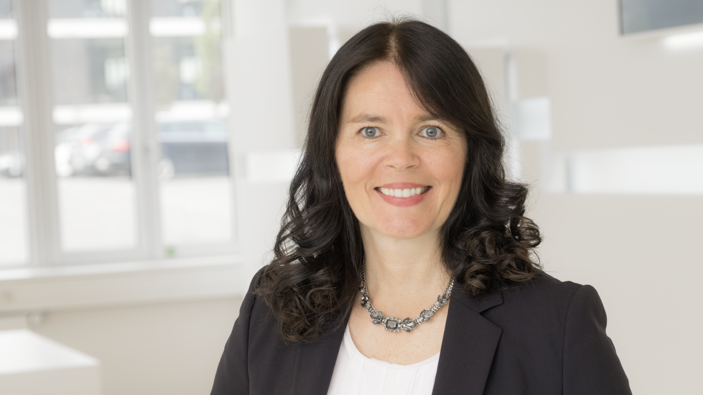 Bosch launches Telematics eCall Plug at CES2018 - Bosch Media Service