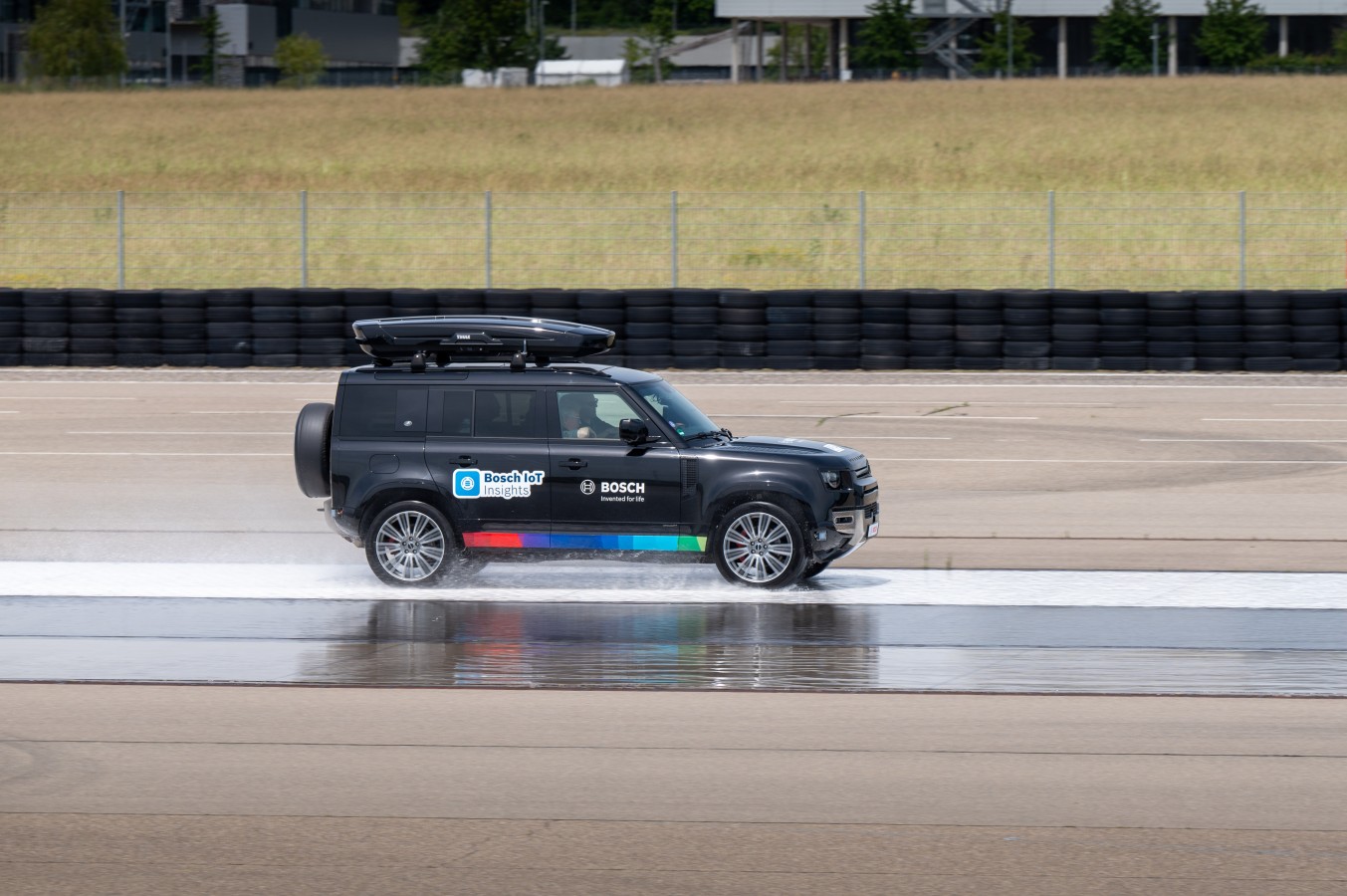 Algorithms in action: Bosch Vehicle Motion Management revolutionizes ...