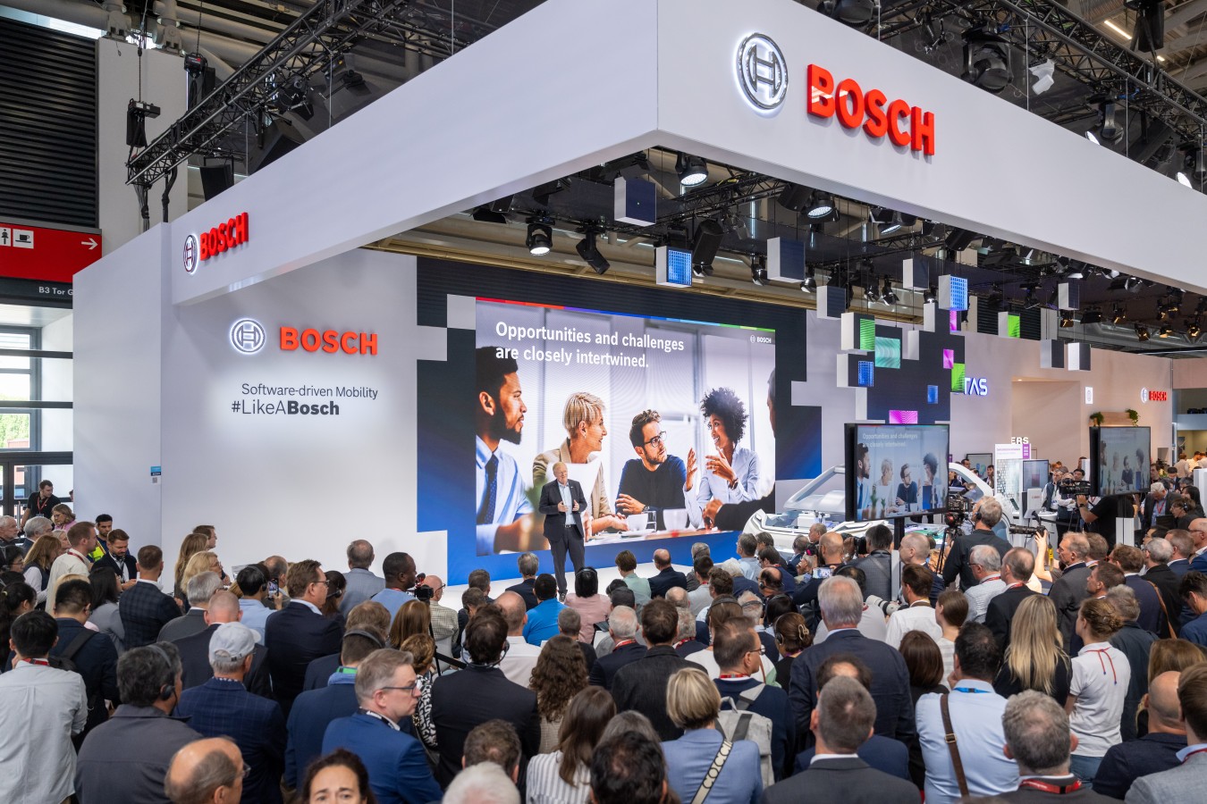 IAA Mobility 2025: Bosch prägt neue Fahrzeugwelt mit intelligenten Hard ...