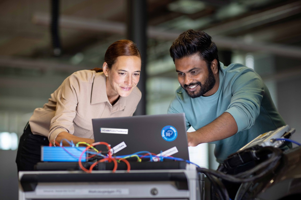 Bosch develops the software-defined vehicle - Bosch Media Service