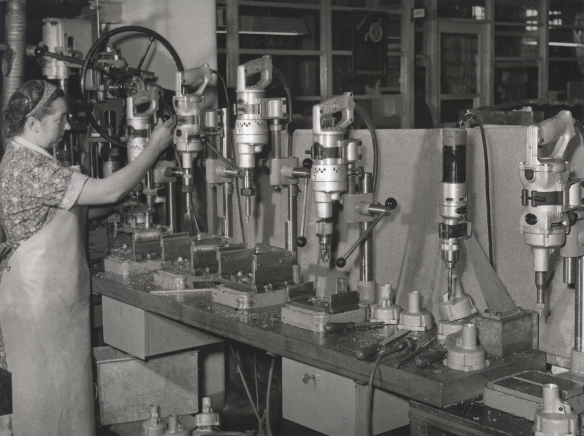 Bosch power tools used as machine tools at the Leinfelden plant, 1956 ...