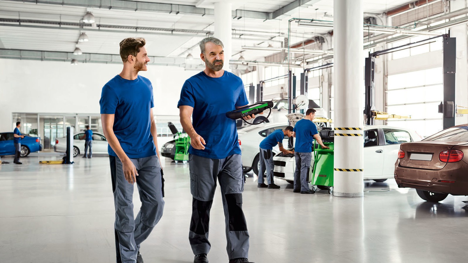 Neuer kompakter Tester KTS 250 von Bosch für die mobile und schnelle ...