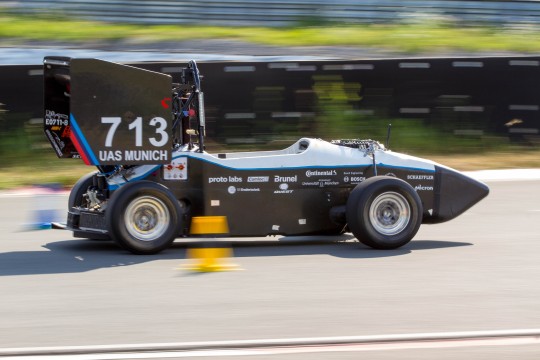 Ingenieure von Morgen testen Rennboliden mit Unterstützung von Bosch ...