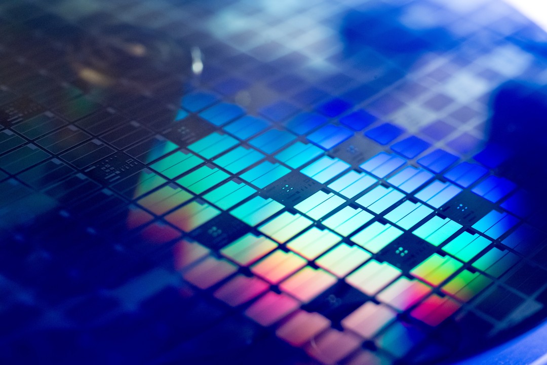 Schlüsseltechnologie für die vernetzte Welt: Halbleiter von Bosch ...