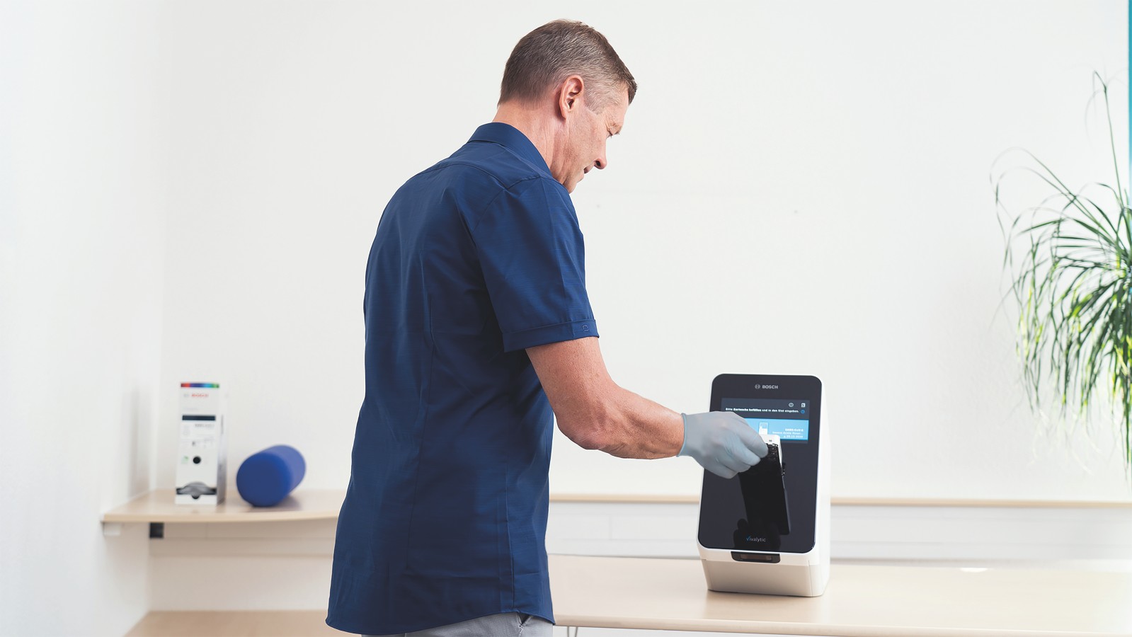 Bosch Corona-Schnelltests für Vivalytic-Analysegerät - Bosch Media Service