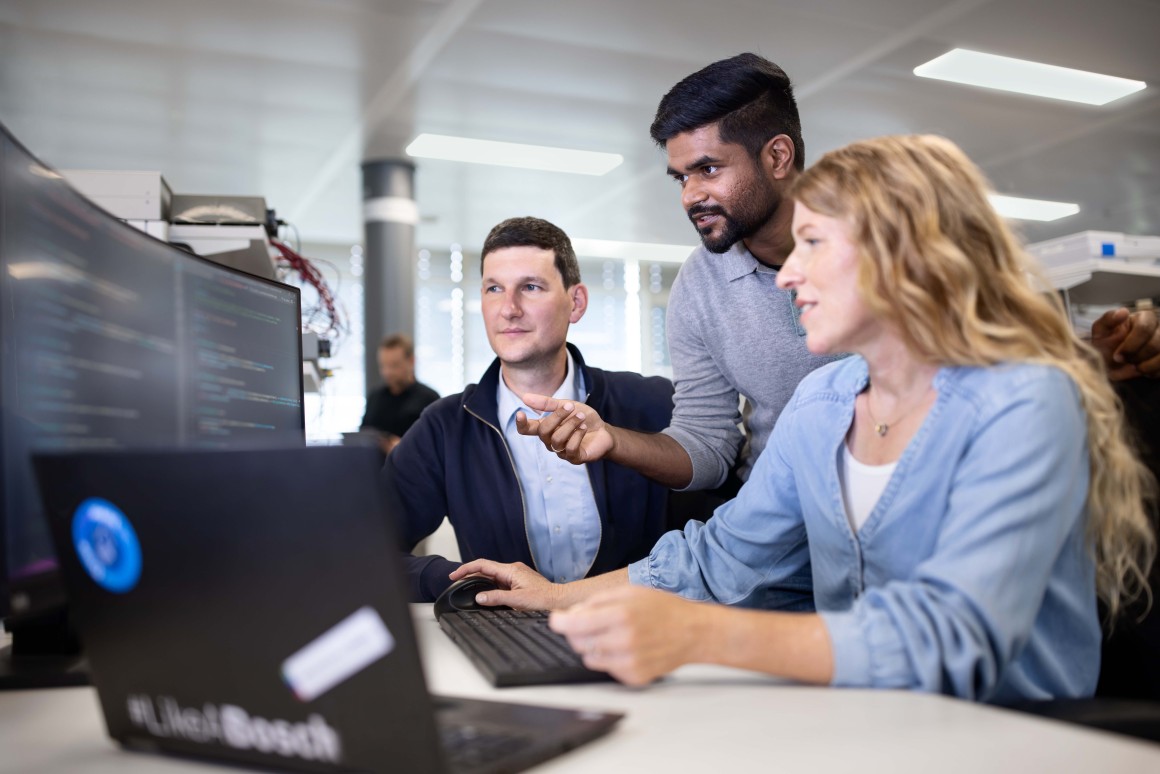 Bosch plans to recruit some 12,000 new associates - Bosch Media Service