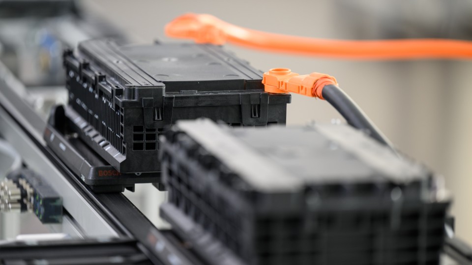 Batterierecycling: Bosch entwickelt Europas erste vollautomatisierte ...