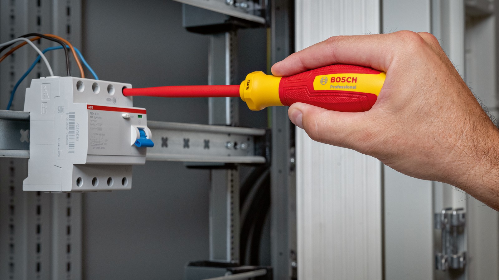 Screwdrivers, pliers, knives, and more: Bosch VDE hand tools for ...