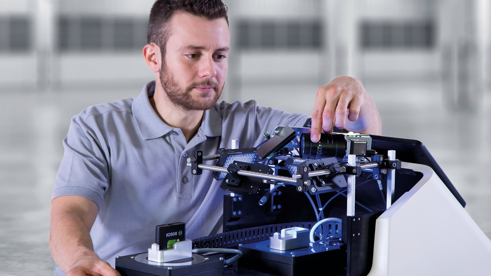 APAS inspector: Bosch exhibits mobile inspection system for use in ...