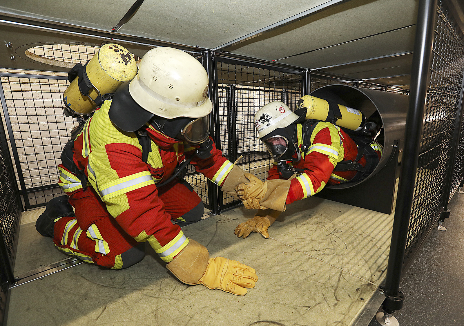 Bosch plans fire service occupational training - Bosch Media Service