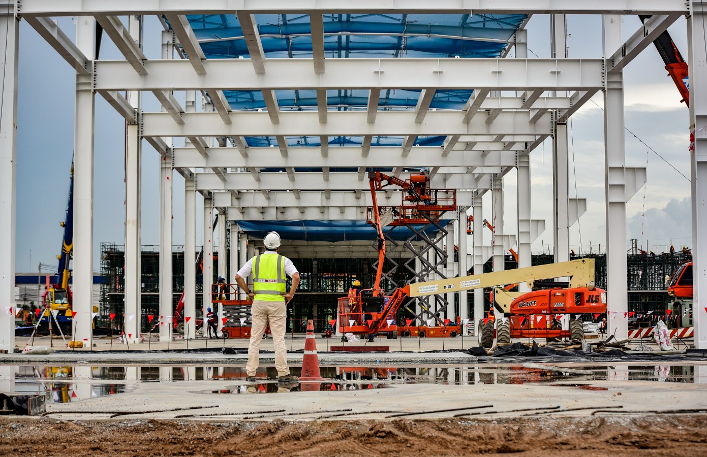 A booming automotive market: Bosch opens first smart factory in ...