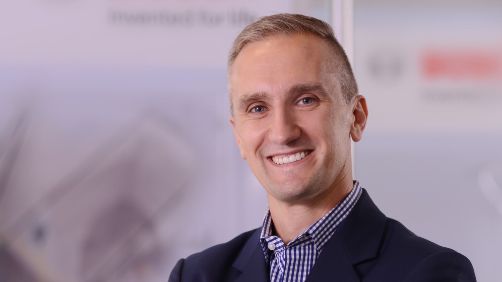 The first integrated IoT platform for connected vehicles - Bosch Media ...